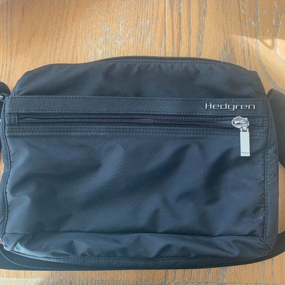 Hedgren | Bags | Hedgren Sustainably Made Medium Crossbody Travel Bag ...